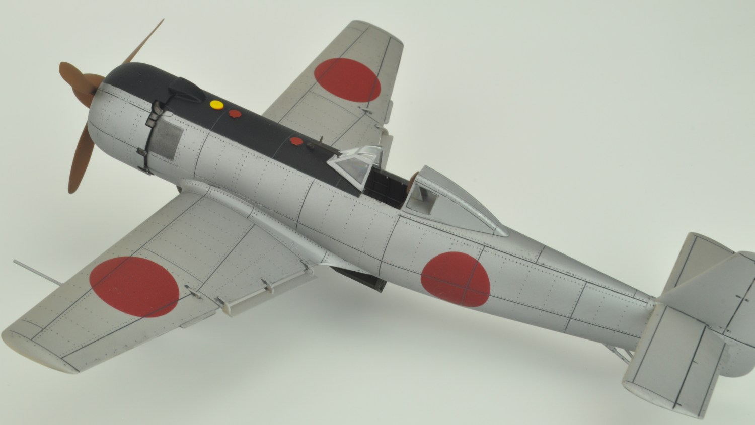 A Simple Way To Paint Bare Metal Airplanes – MODEL AIRPLANE MAKER