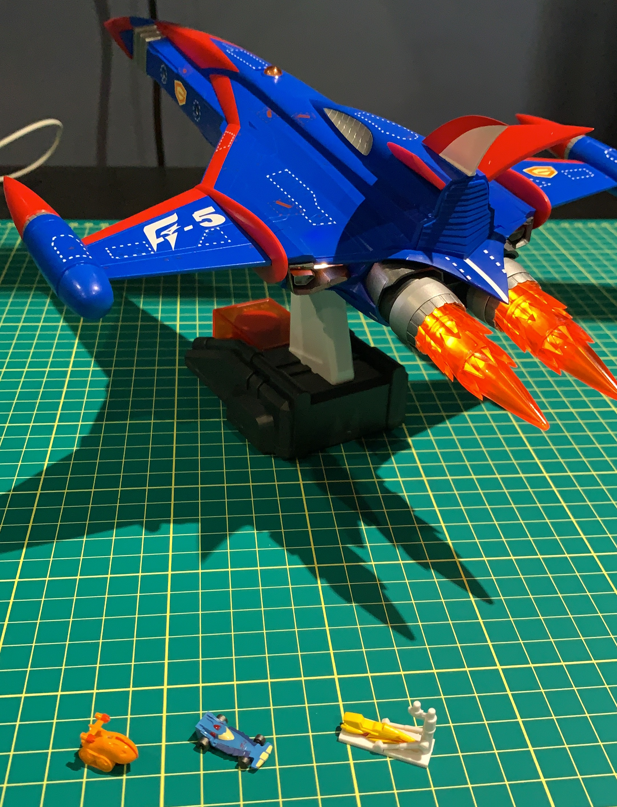 Academy’s Battle of the Planets Phoenix – MODEL AIRPLANE MAKER