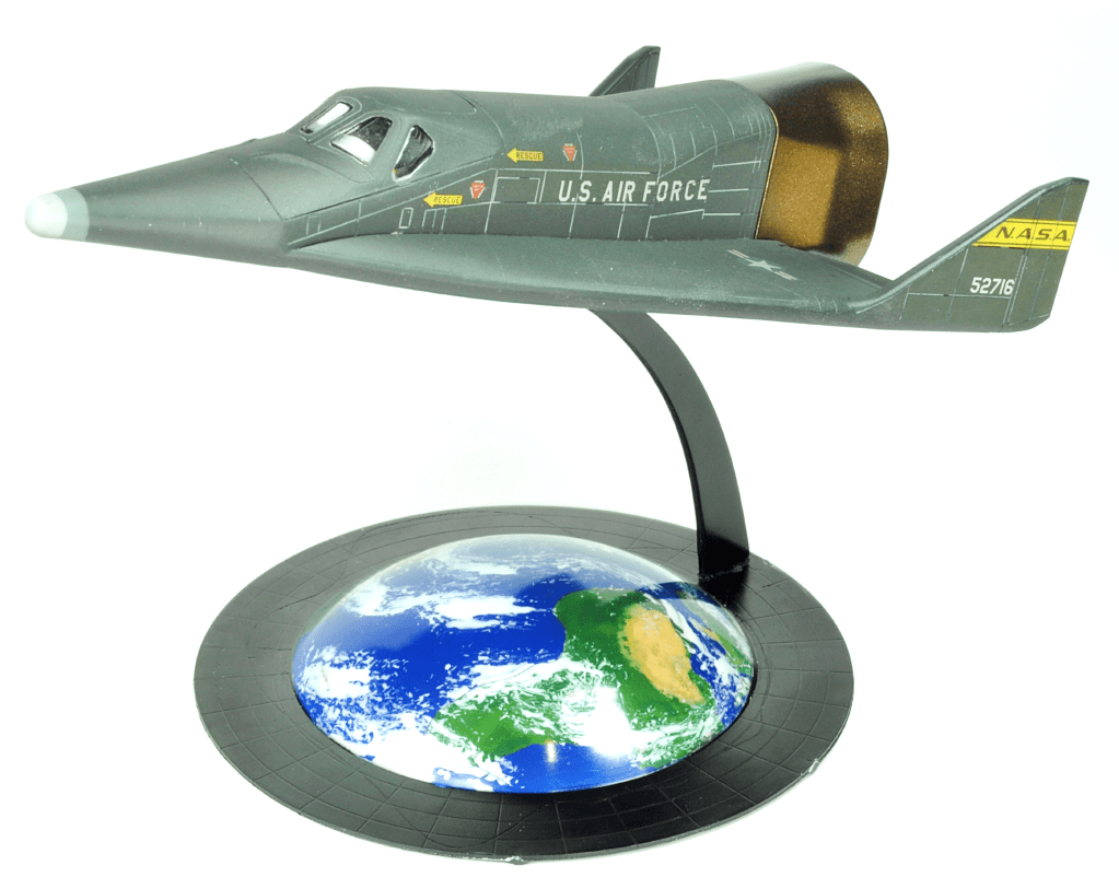 1/72 AMP X-20: No, it’s a “Dyna-Soar” – MODEL AIRPLANE MAKER